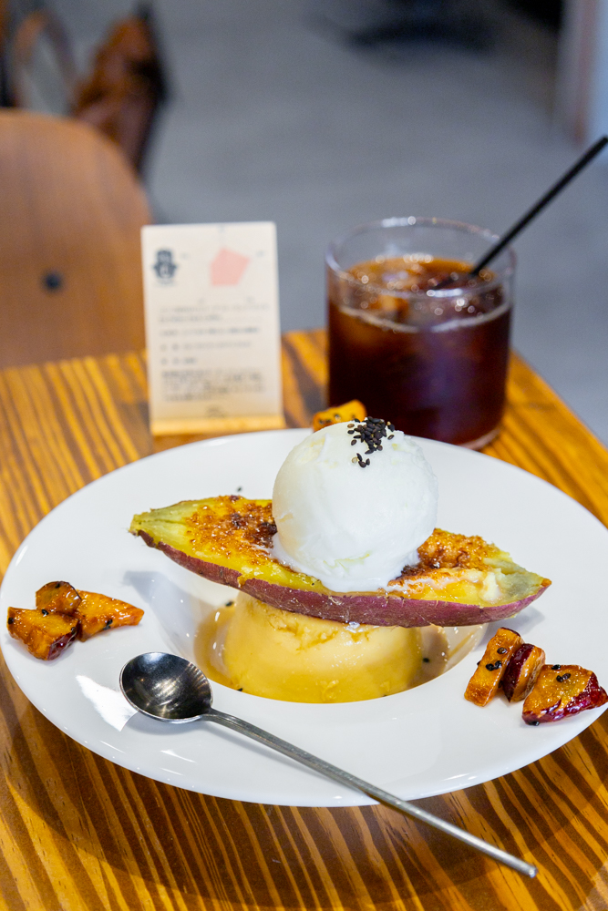 金沢「COWRITE COFFEE」でさつまいもプリンを堪能！見た目も味もインパクト大の贅沢スイーツ│はいしゃの食べ歩き